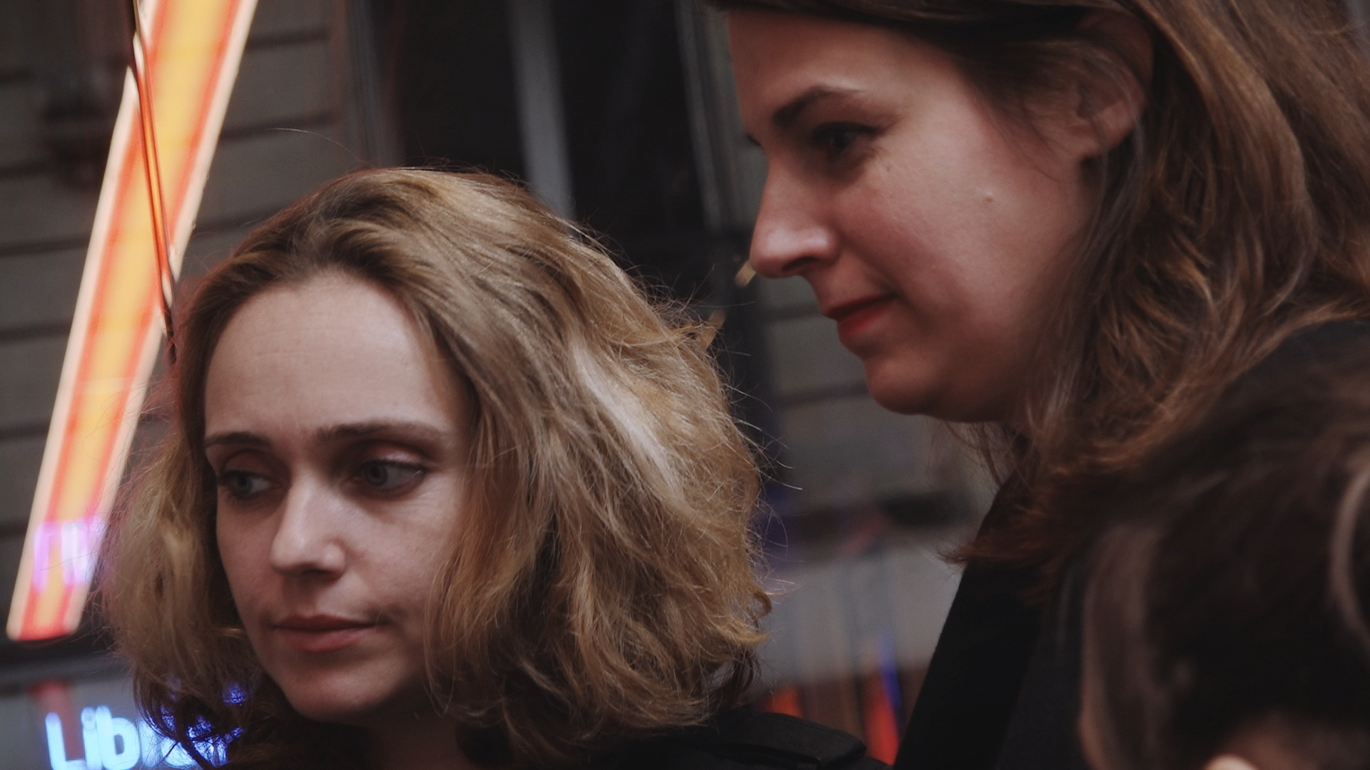 “Les Mères Veilleuses” : un film essentiel sur la parentalité et le ...